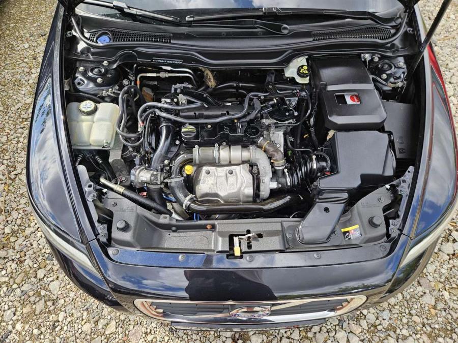 Black Volvo V50 2010 in Siauliai, with an engine capacity of 1.56 L and mileage of 207 thousand km for 3750 €, photo 25 on AUTOMOTO.COM.LV
