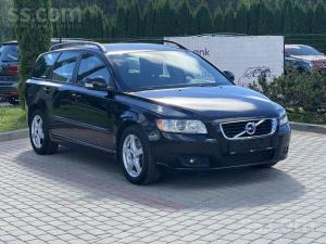 Melns Volvo V50 2010 Cēsis, ar dzinēja tilpumu 2.00 L un nobraukumu 246 tūkst. km par 5500 €, foto 5 vietnē AUTOMOTO.COM.LV