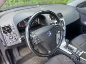 Melns Volvo V50 2010 Cēsis, ar dzinēja tilpumu 2.00 L un nobraukumu 246 tūkst. km par 5500 €, foto 11 vietnē AUTOMOTO.COM.LV