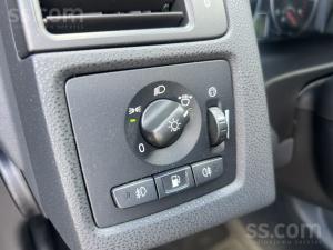 Melns Volvo V50 2010 Cēsis, ar dzinēja tilpumu 2.00 L un nobraukumu 246 tūkst. km par 5500 €, foto 15 vietnē AUTOMOTO.COM.LV