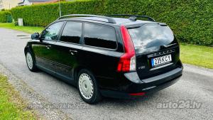 Black Volvo V50 2010 in Tallinn, with an engine capacity of 1.60 L and mileage of 295 thousand km for 3990 €, photo 5 on AUTOMOTO.COM.LV