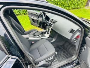 Black Volvo V50 2010 in Tallinn, with an engine capacity of 1.60 L and mileage of 295 thousand km for 3990 €, photo 10 on AUTOMOTO.COM.LV
