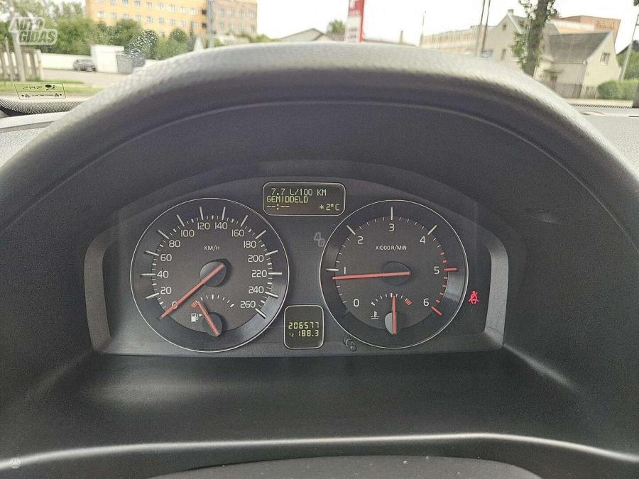 Black Volvo V50 2010 in Siauliai, with an engine capacity of 1.60 L and mileage of 207 thousand km for 3600 €, photo 24 on AUTOMOTO.COM.LV