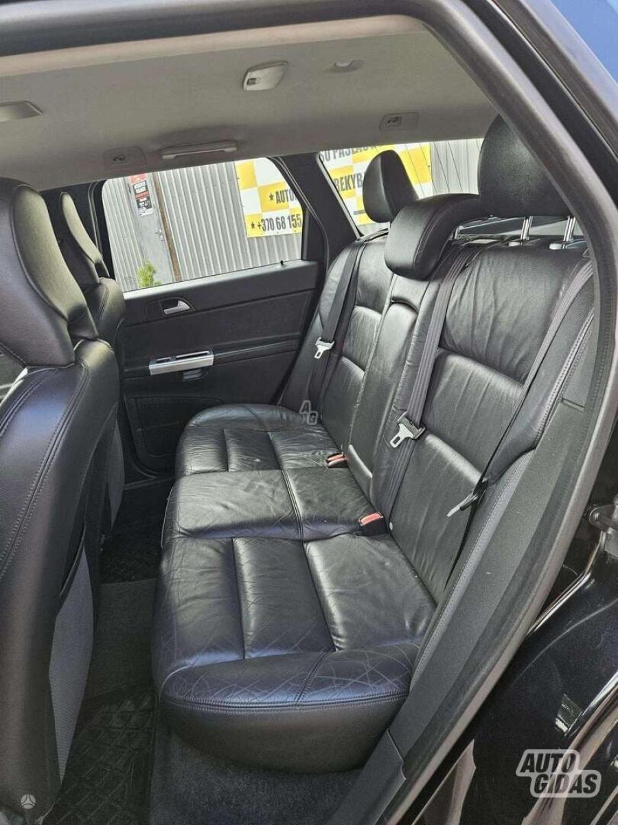 Melns Volvo V50 2010 Šauļi, ar dzinēja tilpumu 1.60 L un nobraukumu 207 tūkst. km par 3600 €, foto 17 vietnē AUTOMOTO.COM.LV