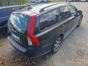 Melns Volvo V50 2010 Rīga, ar dzinēja tilpumu 1.60 L un nobraukumu 325 tūkst. km par 1400 €, foto 3 vietnē AUTOMOTO.COM.LV
