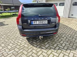 Black Volvo V50 2010 in Pasvalys, with an engine capacity of 1.56 L and mileage of 256 thousand km for 2900 €, photo 7 on AUTOMOTO.COM.LV
