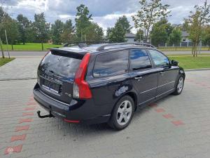 Melns Volvo V50 2010 Šauļi, ar dzinēja tilpumu 1.56 L un nobraukumu 245 tūkst. km par 3300 €, foto 6 vietnē AUTOMOTO.COM.LV