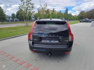 Melns Volvo V50 2010 Šauļi, ar dzinēja tilpumu 1.56 L un nobraukumu 245 tūkst. km par 3300 €, foto 7 vietnē AUTOMOTO.COM.LV