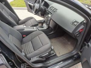 Melns Volvo V50 2010 Šauļi, ar dzinēja tilpumu 1.56 L un nobraukumu 245 tūkst. km par 3300 €, foto 12 vietnē AUTOMOTO.COM.LV