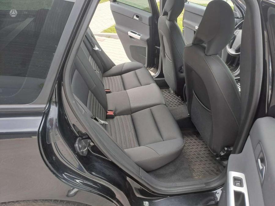 Melns Volvo V50 2010 Šauļi, ar dzinēja tilpumu 1.56 L un nobraukumu 245 tūkst. km par 3300 €, foto 14 vietnē AUTOMOTO.COM.LV
