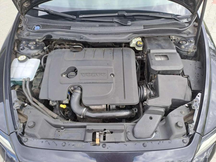 Melns Volvo V50 2010 Šauļi, ar dzinēja tilpumu 1.56 L un nobraukumu 245 tūkst. km par 3300 €, foto 17 vietnē AUTOMOTO.COM.LV