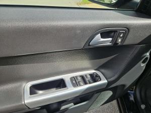 Melns Volvo V50 2010 Šauļi, ar dzinēja tilpumu 1.56 L un nobraukumu 207 tūkst. km par 3500 €, foto 21 vietnē AUTOMOTO.COM.LV