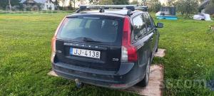 Black Volvo V50 2010 in Jelgava, with an engine capacity of 1.60 L and mileage of 400 thousand km for 600 €, photo 6 on AUTOMOTO.COM.LV
