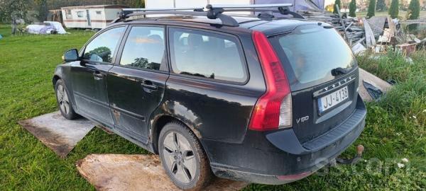 Черный Вольво В50 2010 в Елгава, объемом двигателя 1.60 л и пробегом 400 тыс. км за 600 €, фото 7 на AUTOMOTO.COM.LV