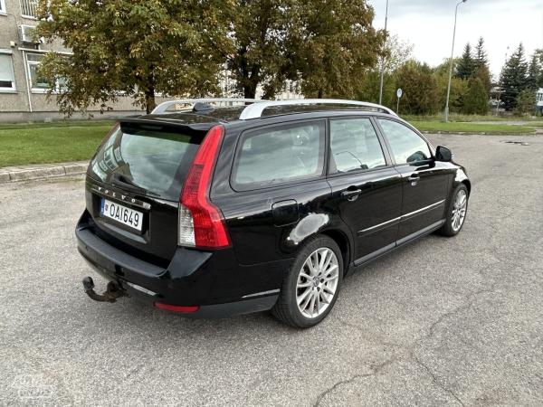 Melns Volvo V50 2010 Panevēža, ar dzinēja tilpumu 1.60 L un nobraukumu 340 tūkst. km par 2250 €, foto 6 vietnē AUTOMOTO.COM.LV