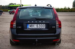 Black Volvo V50 2010 in Riga, with an engine capacity of 2.00 L and mileage of 283 thousand km for 3750 €, photo 9 on AUTOMOTO.COM.LV