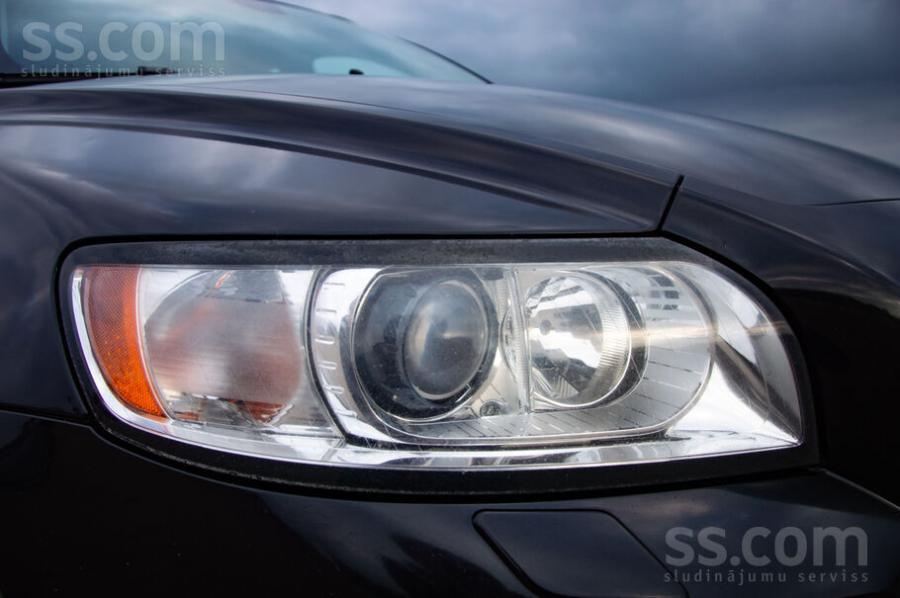 Black Volvo V50 2010 in Riga, with an engine capacity of 2.00 L and mileage of 283 thousand km for 3750 €, photo 25 on AUTOMOTO.COM.LV