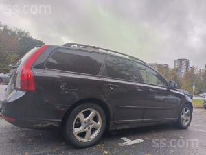 Melns Volvo V50 2011 Rīga, ar dzinēja tilpumu 1.60 L un nobraukumu 359 tūkst. km par 4299 €, foto 4 vietnē AUTOMOTO.COM.LV