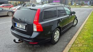 Black Volvo V50 2011 in Tartu, with an engine capacity of 1.60 L and mileage of 375 thousand km for 3700 €, photo 2 on AUTOMOTO.COM.LV