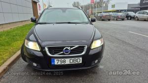 Black Volvo V50 2011 in Tartu, with an engine capacity of 1.60 L and mileage of 375 thousand km for 3700 €, photo 5 on AUTOMOTO.COM.LV