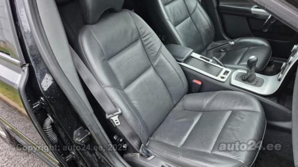 Melns Volvo V50 2011 Tartu, ar dzinēja tilpumu 1.60 L un nobraukumu 375 tūkst. km par 3700 €, foto 11 vietnē AUTOMOTO.COM.LV