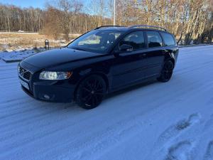 Black Volvo V50 2011 in Kaunas, with an engine capacity of 1.56 L and mileage of 269 thousand km for 3850 €, photo 12 on AUTOMOTO.COM.LV
