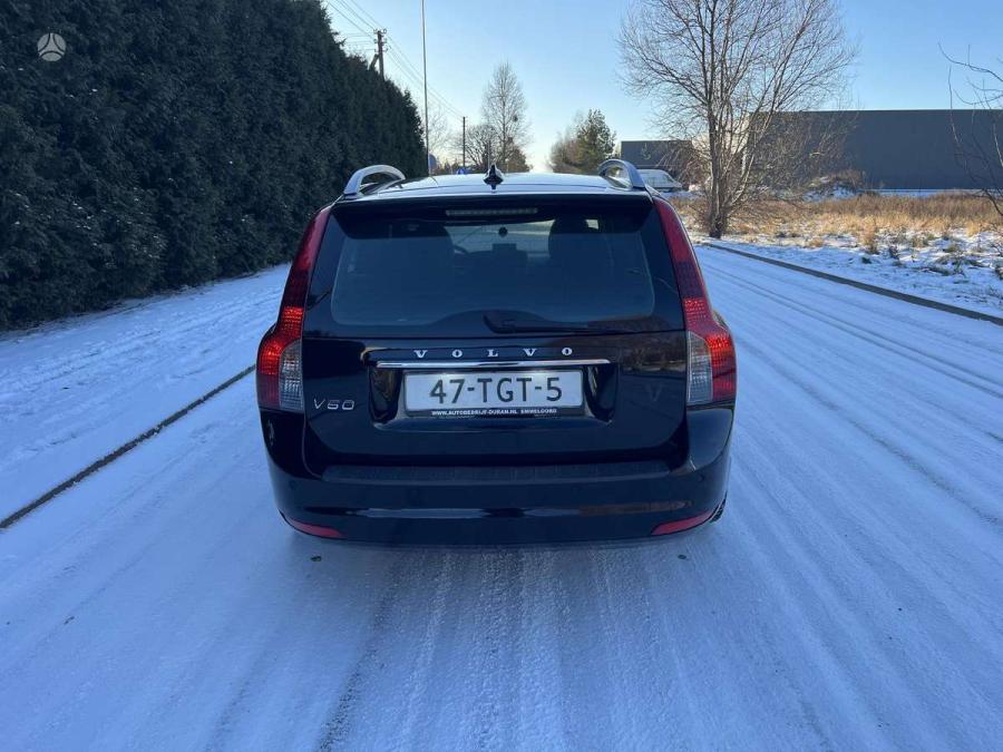 Black Volvo V50 2011 in Kaunas, with an engine capacity of 1.56 L and mileage of 269 thousand km for 3850 €, photo 22 on AUTOMOTO.COM.LV