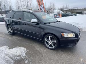 Black Volvo V50 2011 in Kaunas, with an engine capacity of 1.56 L and mileage of 225 thousand km for 3875 €, photo 5 on AUTOMOTO.COM.LV