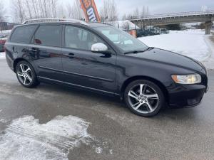 Black Volvo V50 2011 in Kaunas, with an engine capacity of 1.56 L and mileage of 225 thousand km for 3875 €, photo 6 on AUTOMOTO.COM.LV