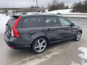 Black Volvo V50 2011 in Kaunas, with an engine capacity of 1.56 L and mileage of 225 thousand km for 3875 €, photo 8 on AUTOMOTO.COM.LV