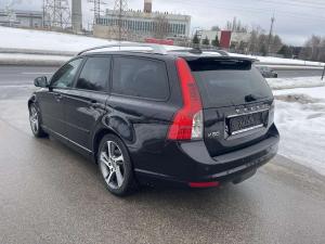Black Volvo V50 2011 in Kaunas, with an engine capacity of 1.56 L and mileage of 225 thousand km for 3875 €, photo 12 on AUTOMOTO.COM.LV