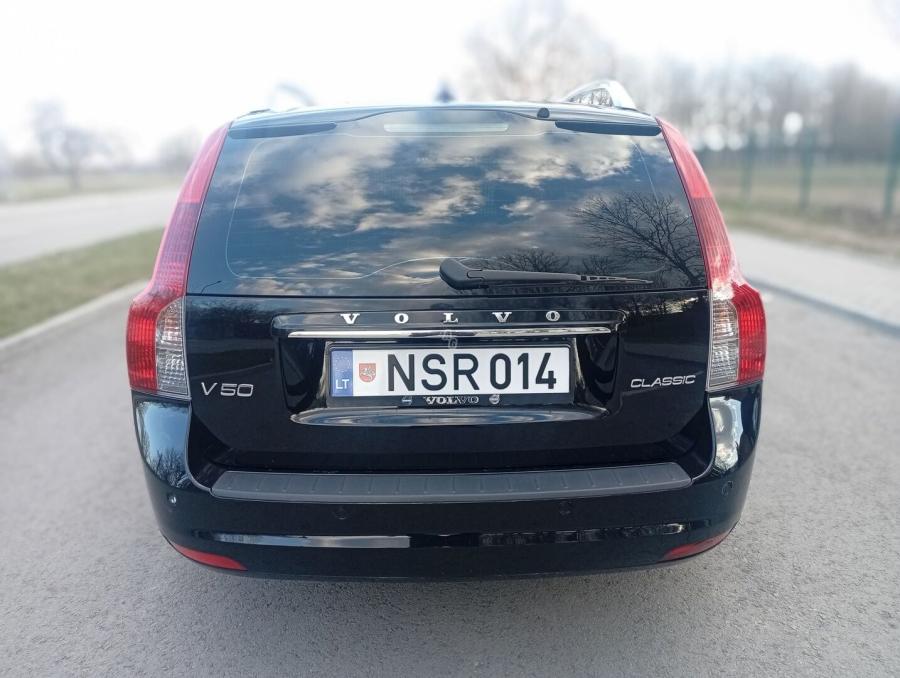 Black Volvo V50 2011 in Vilnius, with an engine capacity of 1.60 L and mileage of 314 thousand km for 3800 €, photo 7 on AUTOMOTO.COM.LV