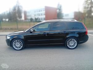 Black Volvo V50 2011 in Vilnius, with an engine capacity of 1.60 L and mileage of 314 thousand km for 3800 €, photo 8 on AUTOMOTO.COM.LV