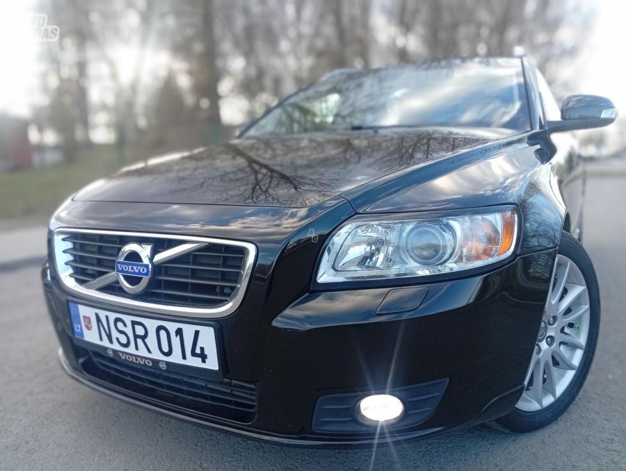 Black Volvo V50 2011 in Vilnius, with an engine capacity of 1.60 L and mileage of 314 thousand km for 3800 €, photo 10 on AUTOMOTO.COM.LV