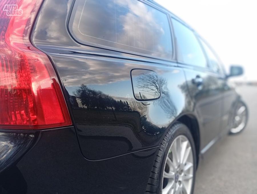 Black Volvo V50 2011 in Vilnius, with an engine capacity of 1.60 L and mileage of 314 thousand km for 3800 €, photo 13 on AUTOMOTO.COM.LV