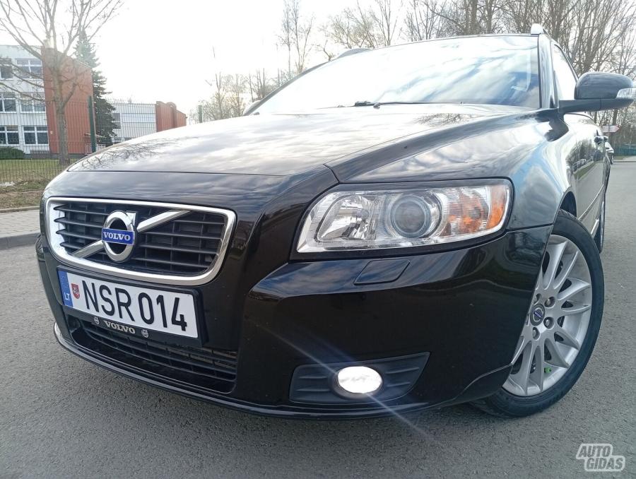 Black Volvo V50 2011 in Vilnius, with an engine capacity of 1.60 L and mileage of 316 thousand km for 3800 €, photo 10 on AUTOMOTO.COM.LV