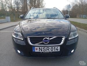 Black Volvo V50 2011 in Vilnius, with an engine capacity of 1.60 L and mileage of 316 thousand km for 3800 €, photo 3 on AUTOMOTO.COM.LV