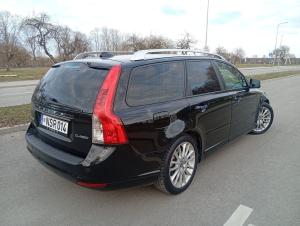 Black Volvo V50 2011 in Vilnius, with an engine capacity of 1.60 L and mileage of 316 thousand km for 3800 €, photo 6 on AUTOMOTO.COM.LV