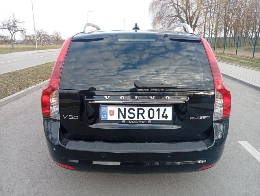 Black Volvo V50 2011 in Vilnius, with an engine capacity of 1.60 L and mileage of 316 thousand km for 3800 €, photo 7 on AUTOMOTO.COM.LV