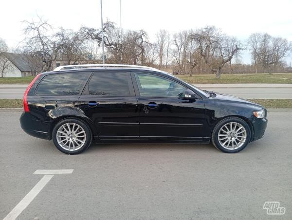 Black Volvo V50 2011 in Vilnius, with an engine capacity of 1.60 L and mileage of 316 thousand km for 3800 €, photo 8 on AUTOMOTO.COM.LV