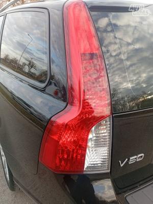 Black Volvo V50 2011 in Vilnius, with an engine capacity of 1.60 L and mileage of 316 thousand km for 3800 €, photo 17 on AUTOMOTO.COM.LV