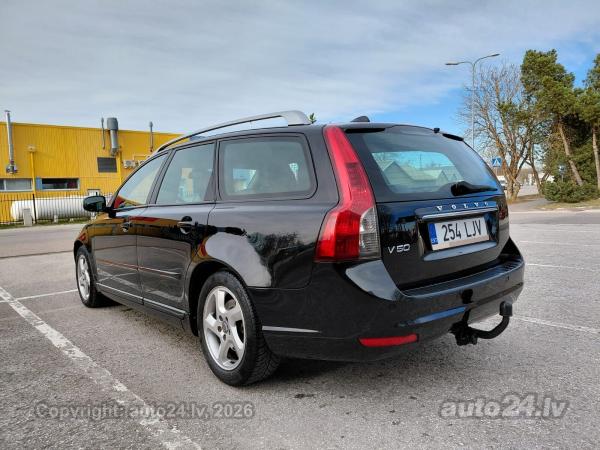 Melns Volvo V50 2011 Paide, ar dzinēja tilpumu 1.60 L un nobraukumu 228 tūkst. km par 4999 €, foto 3 vietnē AUTOMOTO.COM.LV