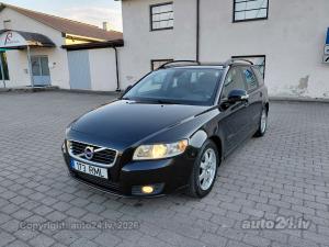 Melns Volvo V50 2011 Paide, ar dzinēja tilpumu 1.60 L un nobraukumu 210 tūkst. km par 4999 €, foto  vietnē AUTOMOTO.COM.LV