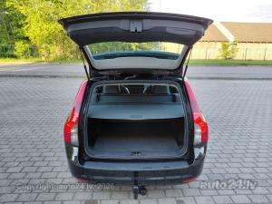 Melns Volvo V50 2011 Paide, ar dzinēja tilpumu 1.60 L un nobraukumu 210 tūkst. km par 4999 €, foto 9 vietnē AUTOMOTO.COM.LV