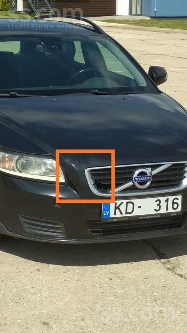 Черный Вольво В50 2011 в Рига, объемом двигателя 1.60 л и пробегом 310 тыс. км за 2950 €, фото 4 на AUTOMOTO.COM.LV