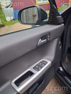 Melns Volvo V50 2011 Rēzekne, ar dzinēja tilpumu 1.60 L un nobraukumu 237 tūkst. km par 2600 €, foto 6 vietnē AUTOMOTO.COM.LV