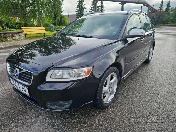 Черный Вольво В50 2011 в Пайде, объемом двигателя 1.60 л и пробегом 228 тыс. км за 4750 €, фото 1 на AUTOMOTO.COM.LV