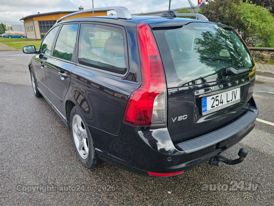 Melns Volvo V50 2011 Paide, ar dzinēja tilpumu 1.60 L un nobraukumu 228 tūkst. km par 4750 €, foto 5 vietnē AUTOMOTO.COM.LV
