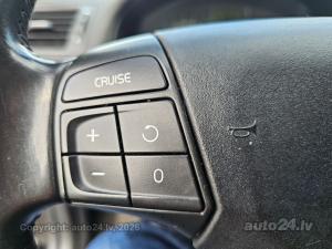 Melns Volvo V50 2011 Paide, ar dzinēja tilpumu 1.60 L un nobraukumu 228 tūkst. km par 4750 €, foto 12 vietnē AUTOMOTO.COM.LV