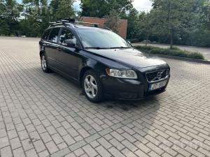 Черный Вольво В50 2011 в Рига, объемом двигателя 1.60 л и пробегом 328 тыс. км за 2999 €, фото  на AUTOMOTO.COM.LV